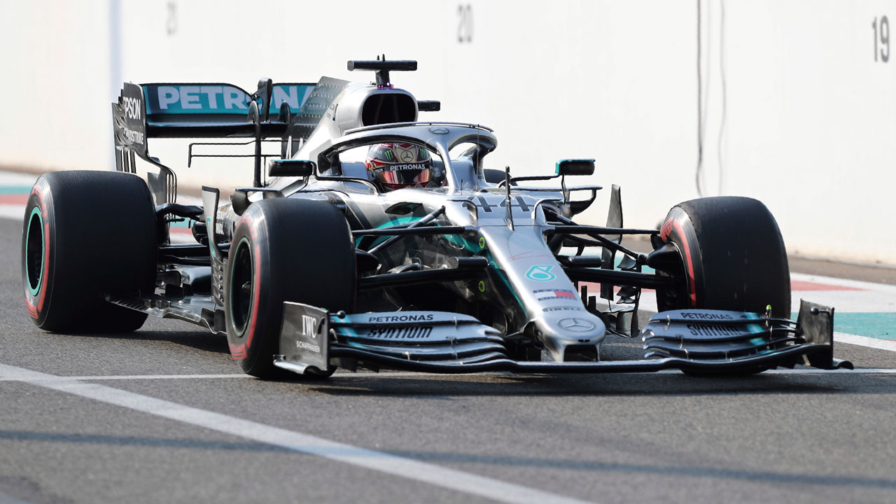 Mercedes to race in all black cars for Formula One season