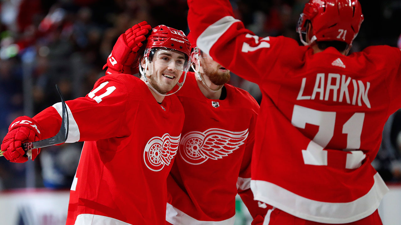 Red Wings snap 12-game losing streak with win over Jets
