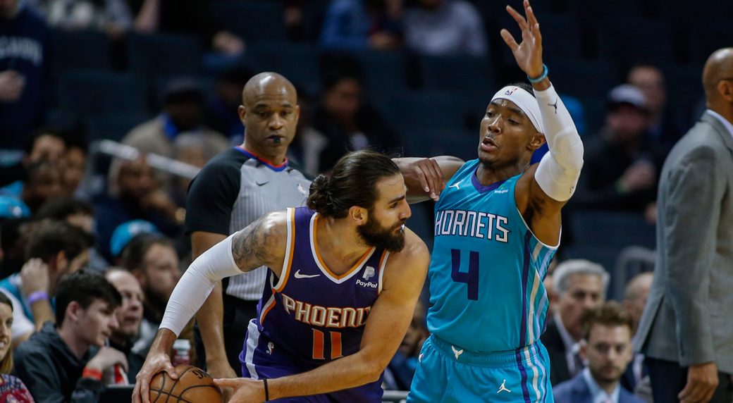 Report: Timberwolves acquiring Rubio, picks from Thunder for No. 17