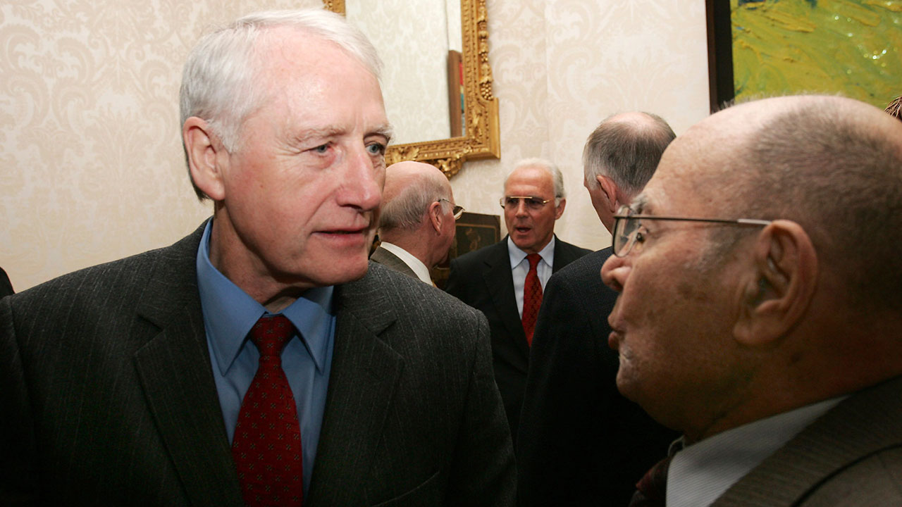 Germany’s 1966 World Cup goalkeeper Tilkowski dies at 84