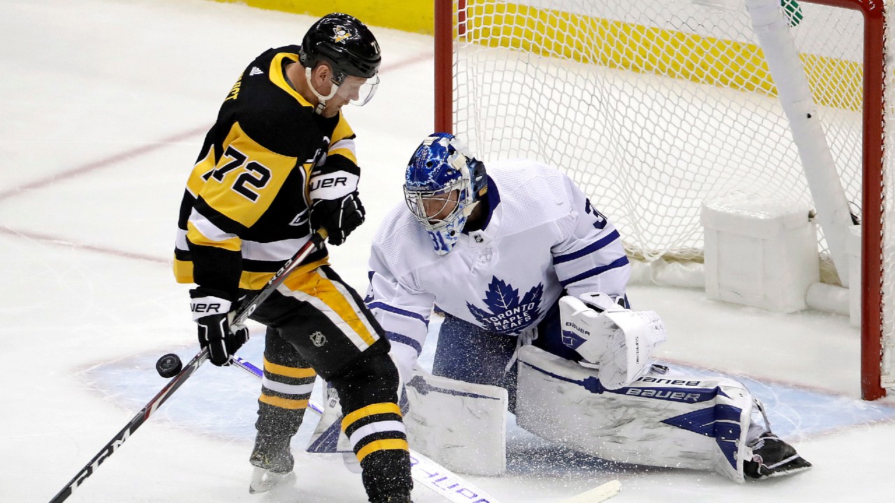 Sidney Crosby’s four points lead Penguins past Maple Leafs