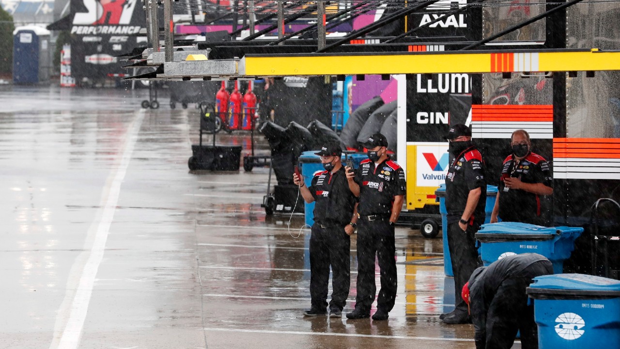 NASCAR Cup race in Charlotte pushed back day because of rain