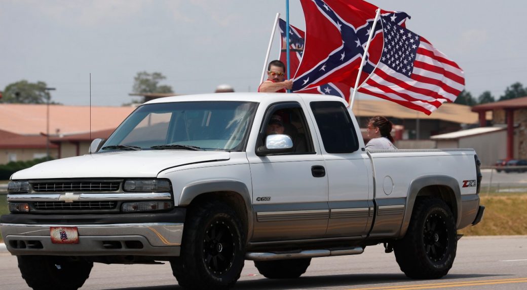 Confederate flags fly outside NASCAR speedway in Alabama - Sportsnet.ca