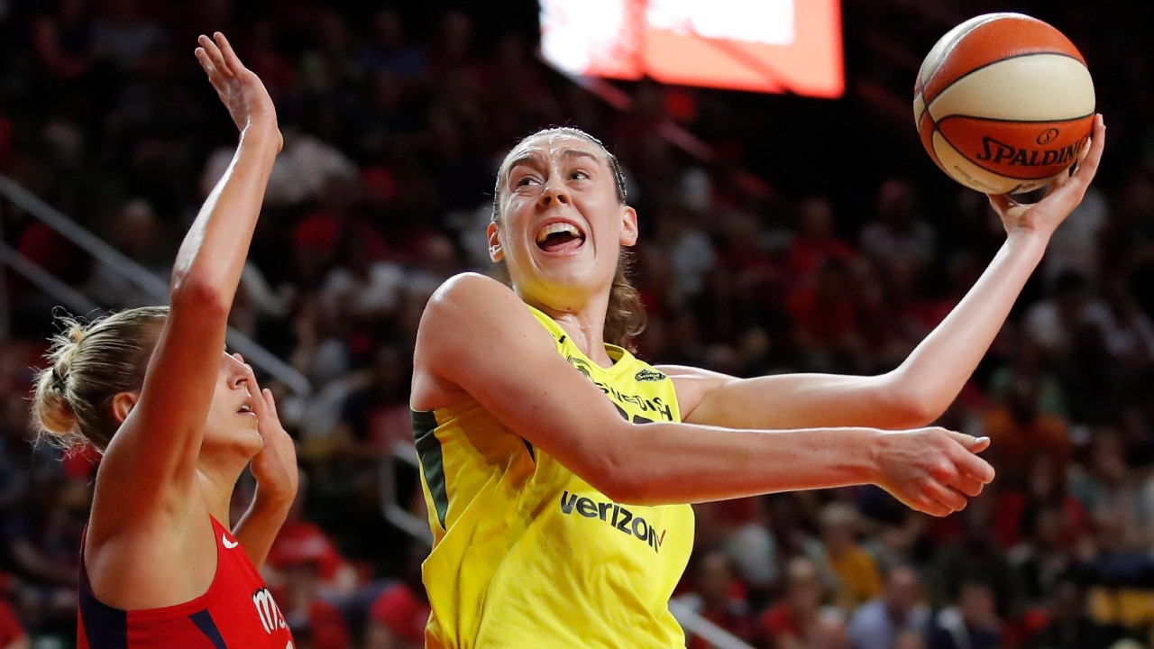 Breanna Stewart undergoes minor surgery on Achilles tendon