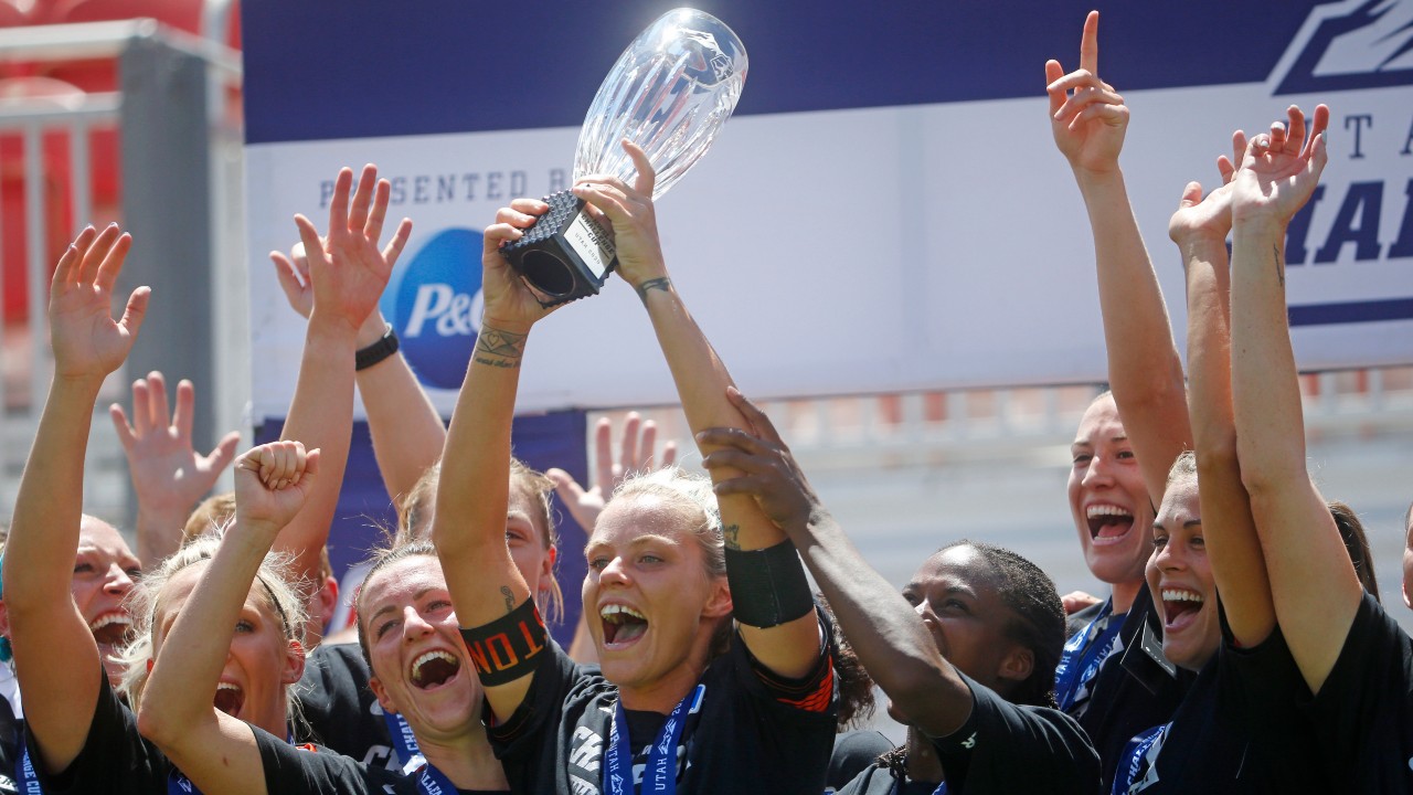 Dash shut out Red Stars to capture the Challenge Cup