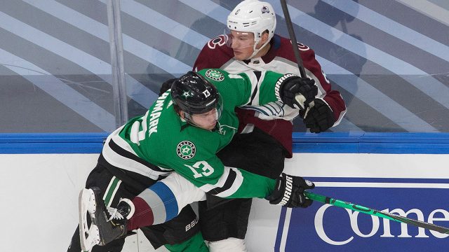 Avalanche's Philipp Grubauer leaves Game 1 vs. Stars with injury ...