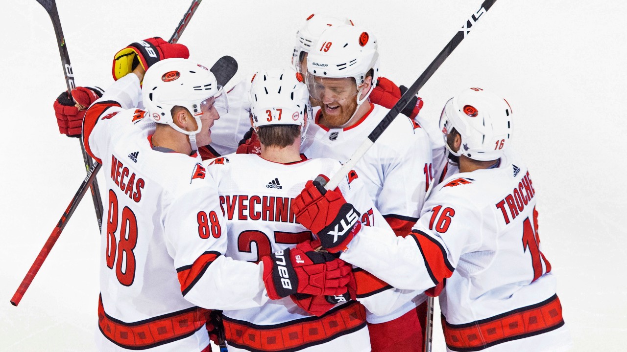 Hurricanes’ Hamilton scores Game 2 winner for Brind’Amour, grandma