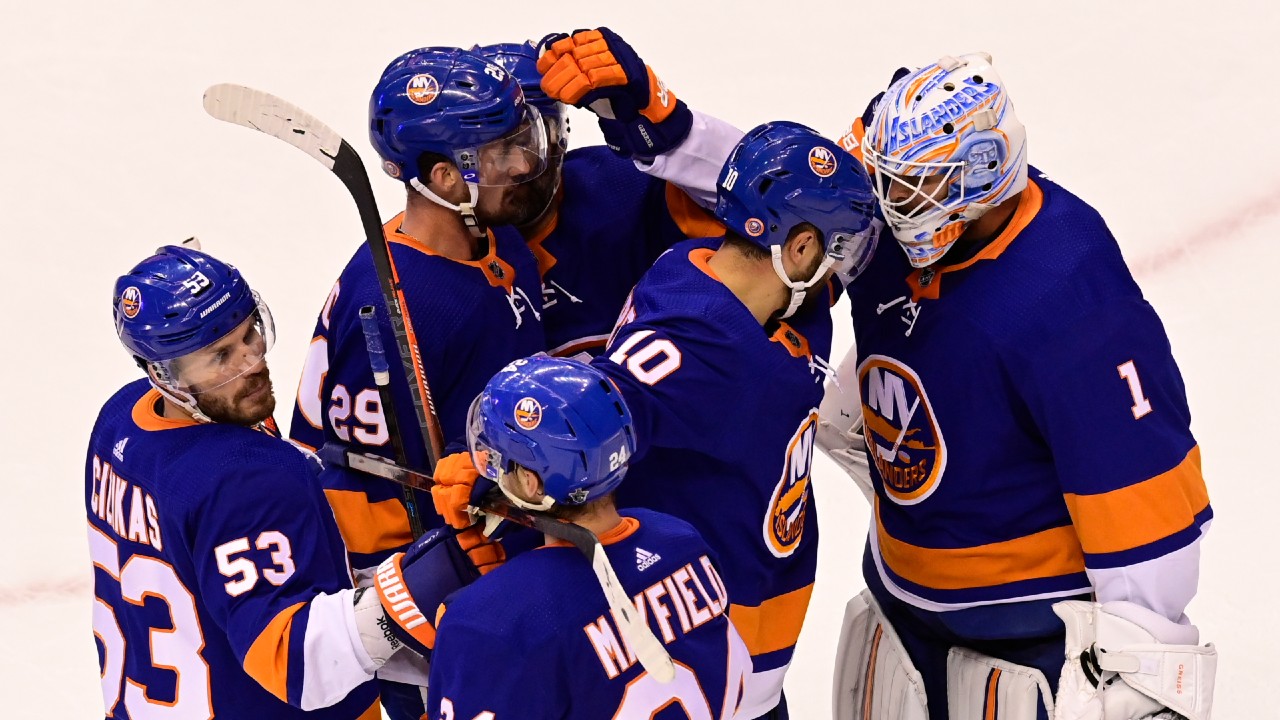 Islanders eye Conference Final berth after dismantling exhausted Flyers ...