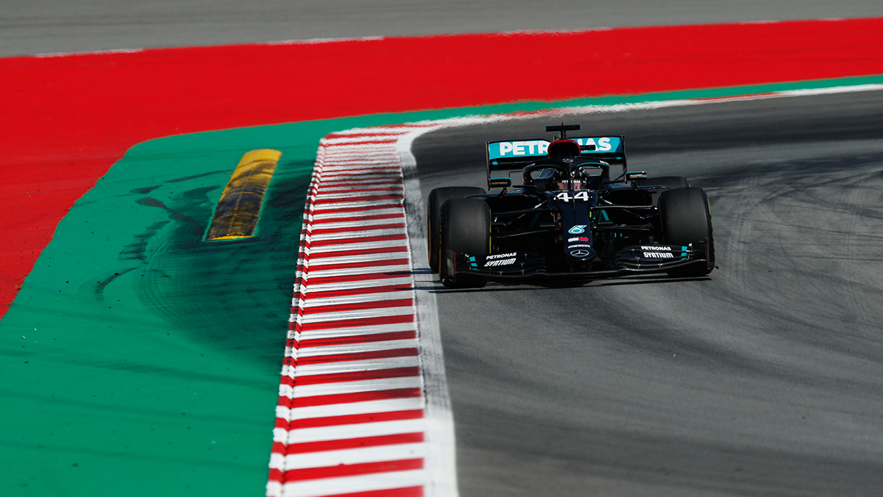 Spanish GP: Hamilton fastest ahead of Bottas in second practice