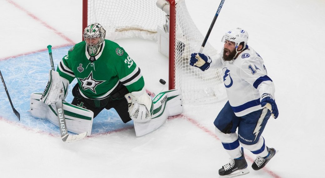 Pat Maroon signs two-year contract to stay with Lightning