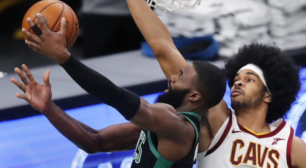Jaylen Brown scores 33 points, leads Celtics to win over Cavaliers