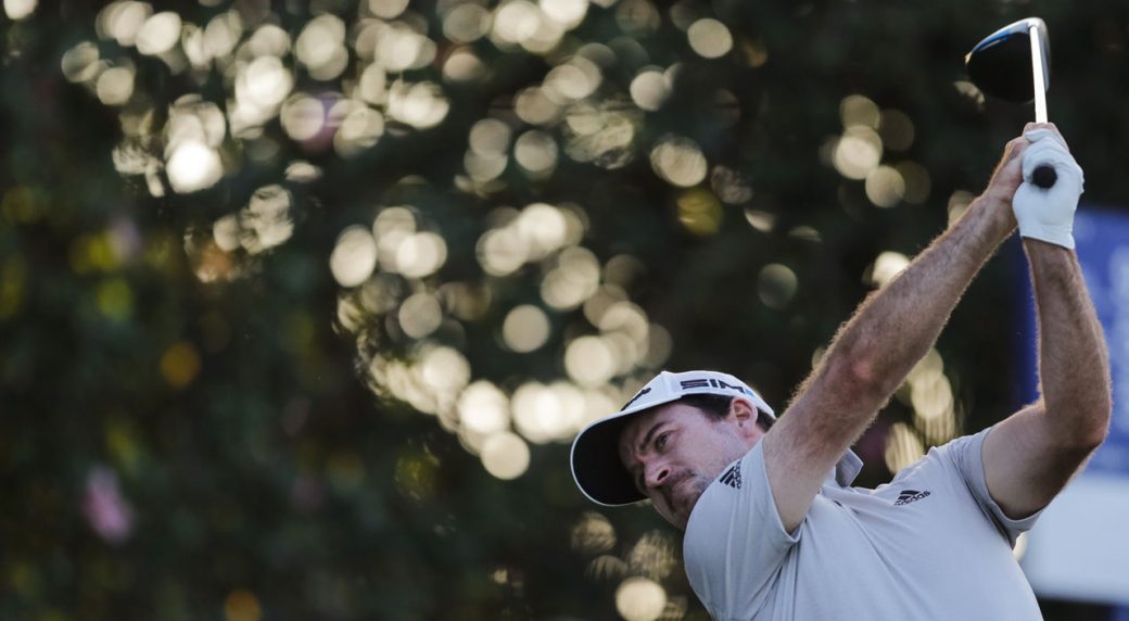 Canadian Nick Taylor heads into weekend at Sony Open with lead
