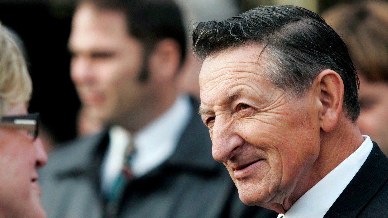 Tributes pour in as hockey world mourns the loss of Walter Gretzky ...