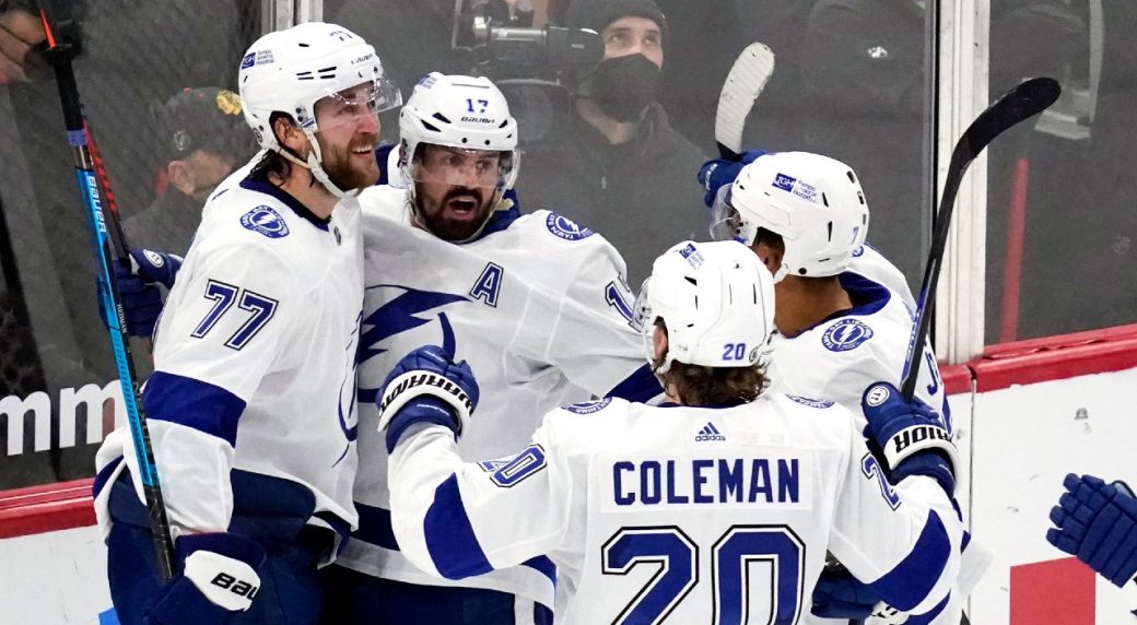 Lightning top Blackhawks on Hedman's horn beating OT goal