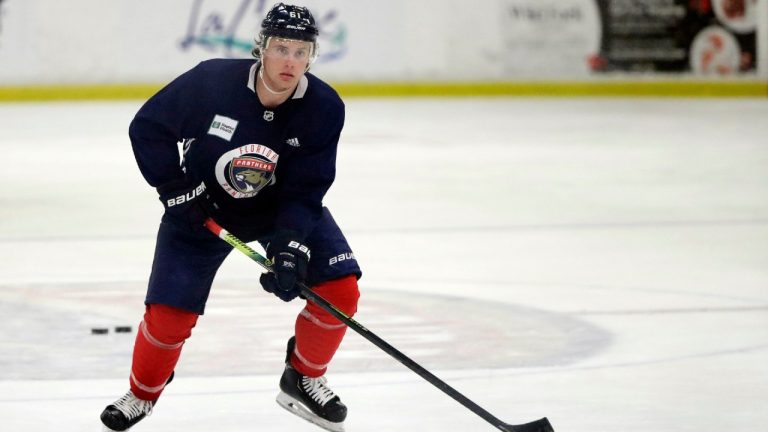 Blackhawks sign defender Riley Stillman to three-year extension ...