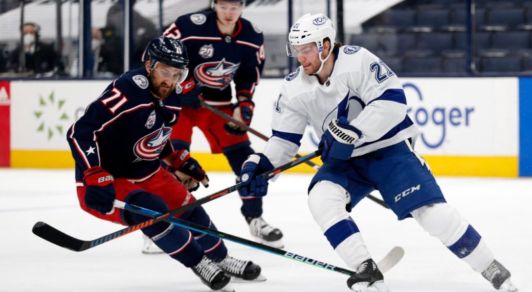 Lightning score three early goals in win over Blue Jackets
