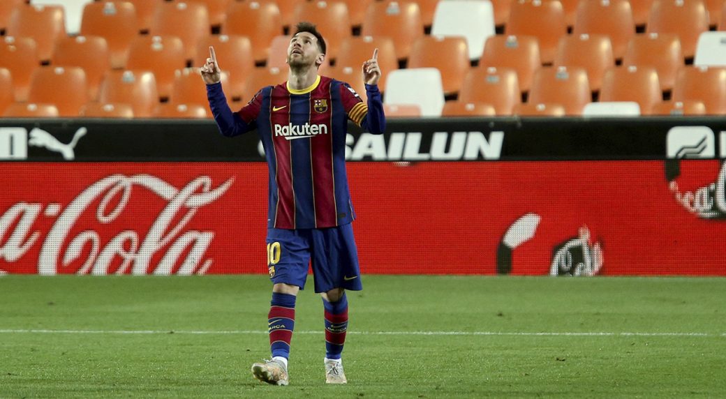Messi strikes twice in second half to keep Barcelona near top of La Liga