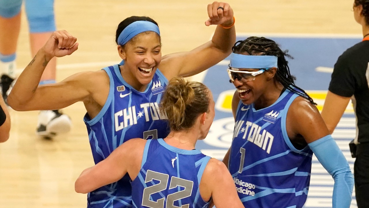 Candace Parker leads Chicago Sky to sixth-straight win