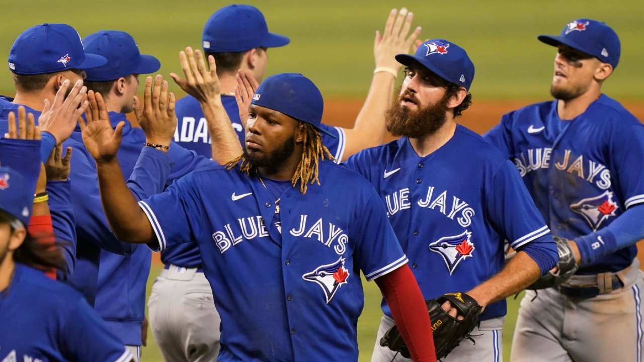 Blue Jays pitching staff bails out quiet bats with another close win ...