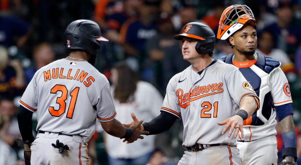 Austin Hays homers in five-run ninth inning to lift Orioles over Astros