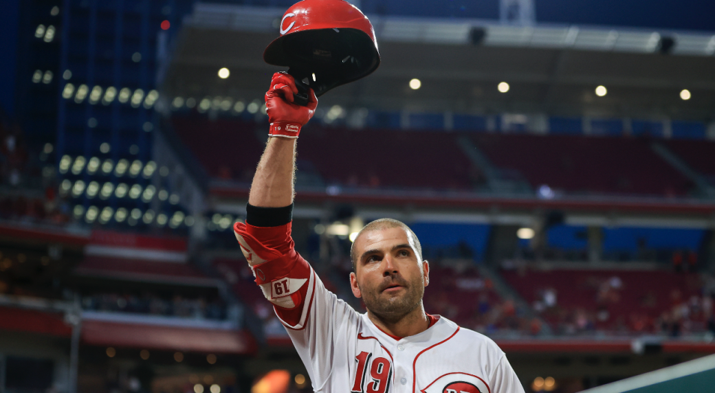 Votto continues historic, record-breaking surge to lead Reds past Cubs