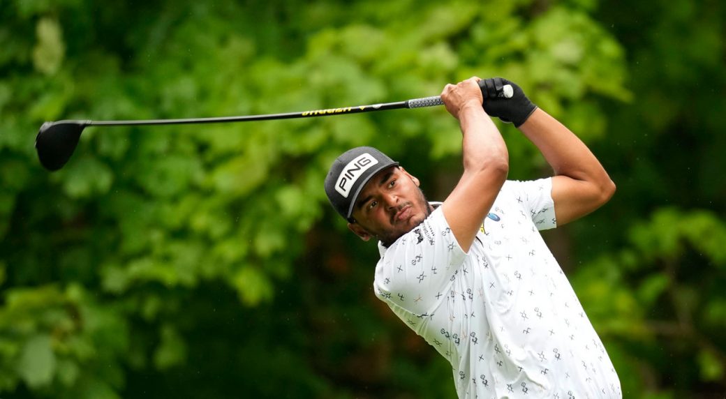Munoz takes one-shot lead in wide-open John Deere Classic