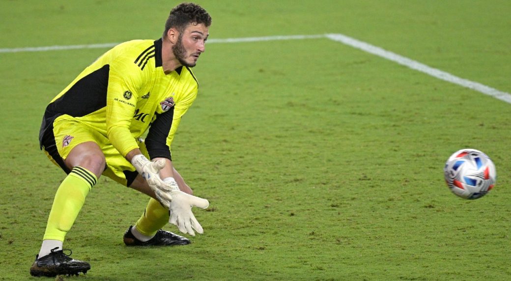 Alex Bono comes up big as Toronto FC holds on to beat Chicago Fire