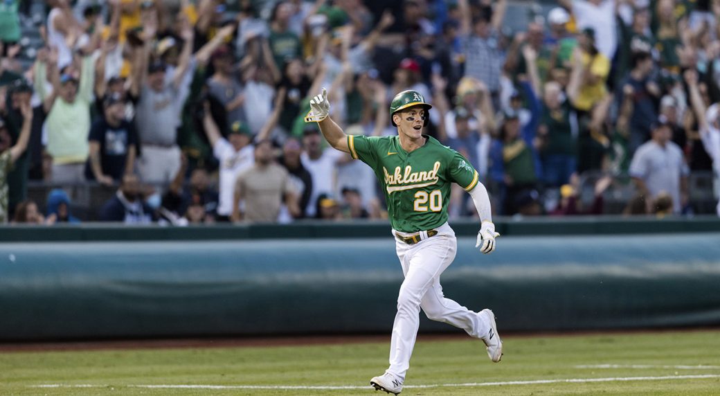 Kemp's tiebreaking home run in eighth lifts Athletics over Yankees