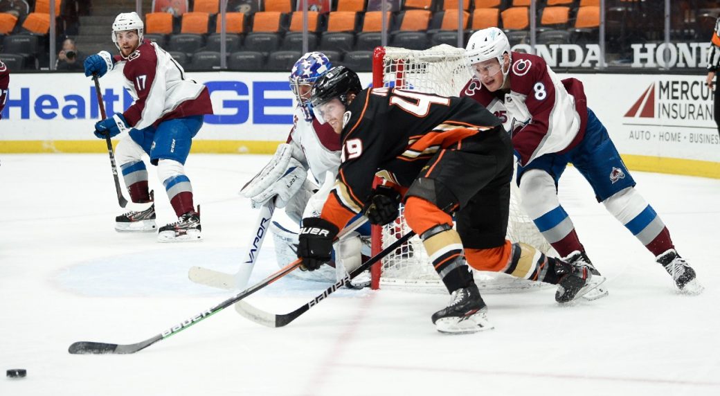 Avalanche re-sign defenceman Dennis Gilbert to one-year contract