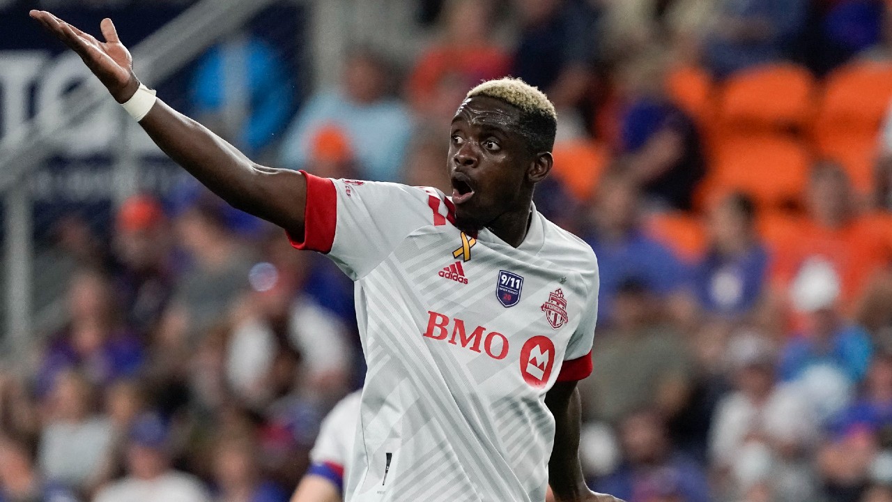 Defender Chris Mavinga joins Galaxy after six seasons with Toronto FC ...