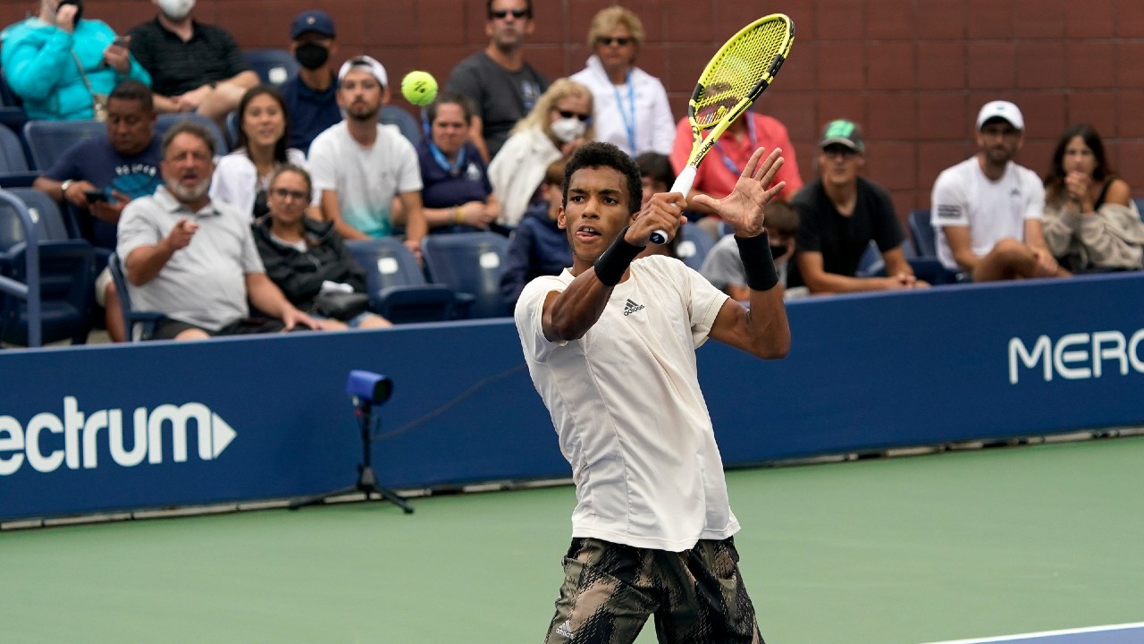 Canada's Fernandez, Auger-Aliassime advance to third round at US Open - Sportsnet.ca
