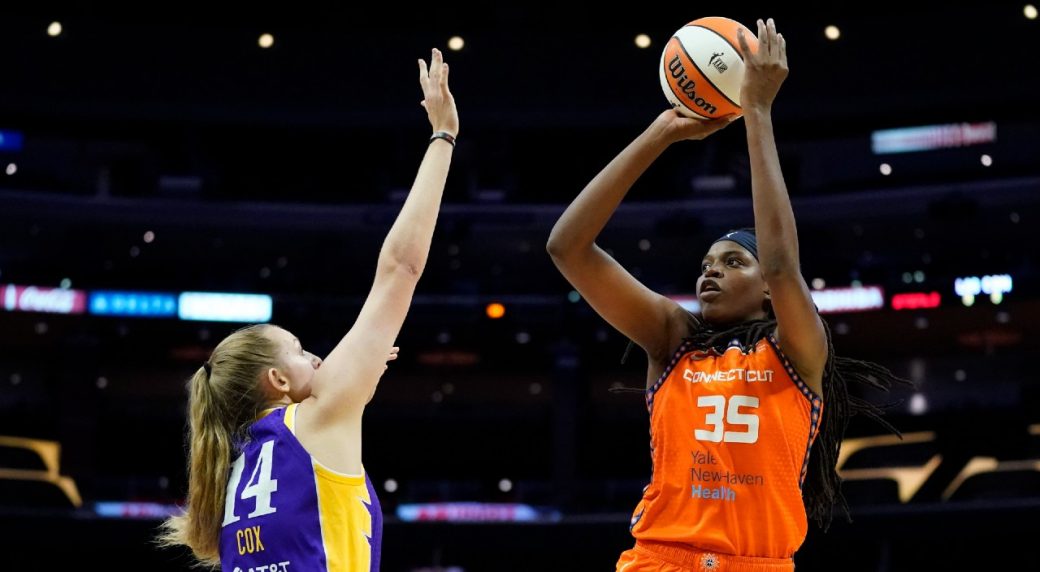 Joneses and Miller sweep major WNBA awards
