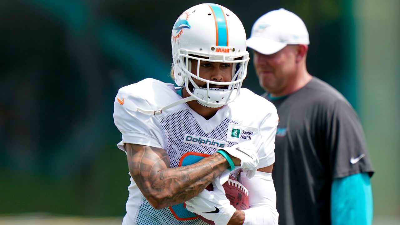 Dolphins rule Will Fuller out vs. Bills due to personal issue
