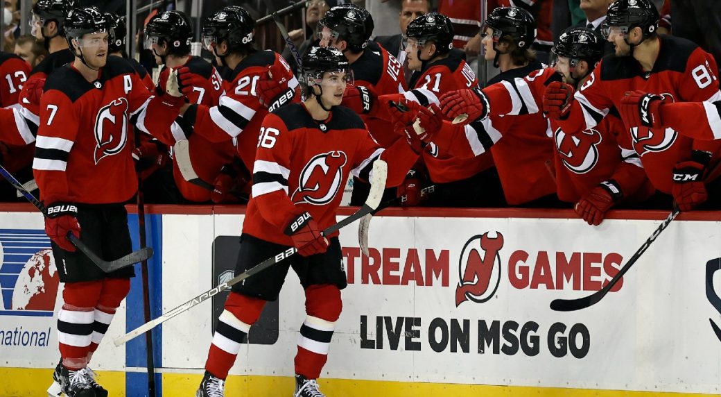 Devils' Hughes day-to-day after injuring shoulder vs. Kraken
