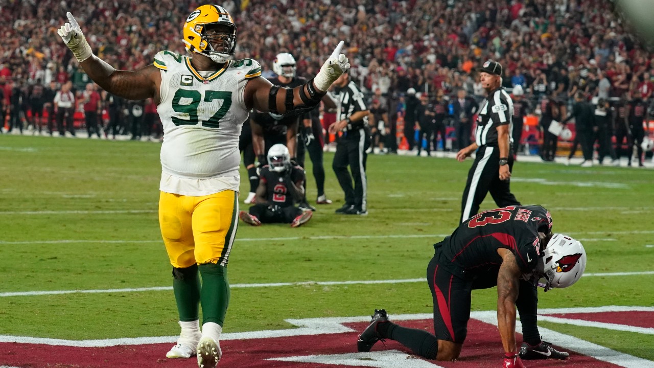Packers beat previously unbeaten Cardinals after Murray throws late INT ...
