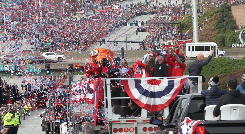 'This city has lost its mind': Thousands of fans celebrate Braves title ...