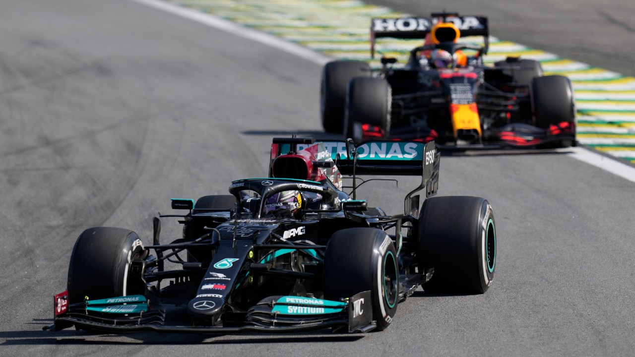Mercedes wants to review Hamilton-Verstappen overtake move - Sportsnet.ca