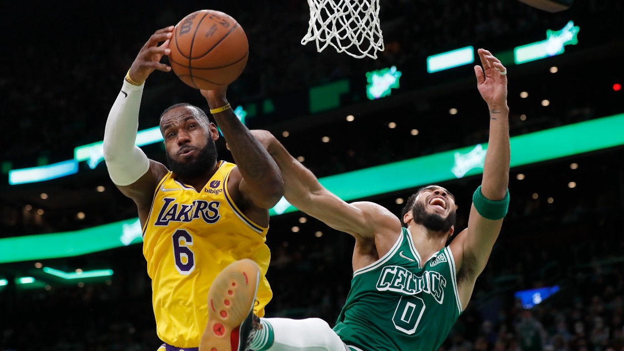 Tatum scores 37, Celtics beat Lakers in LeBron James’ return