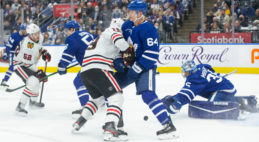 'Garbage bounce' helps leaky Maple Leafs dodge collapse against Blackhawks