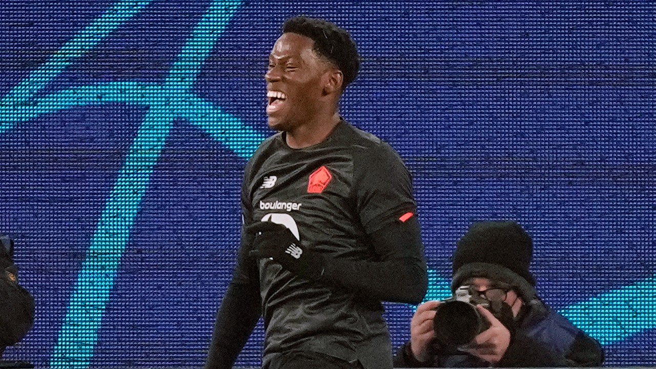 Canada’s Jonathan David scores as Lille advances in Champions League