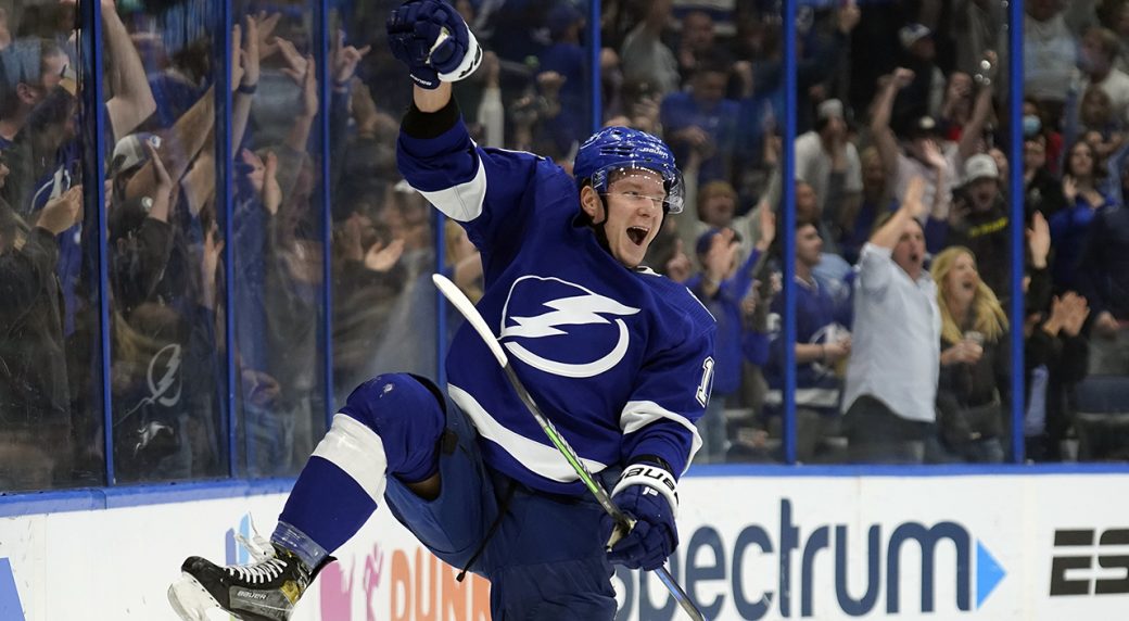Ondrej Palat wins it in OT as Lightning rally past Canadiens
