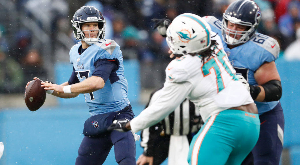 Tannehill tames Dolphins as Titans clinch second straight AFC South title