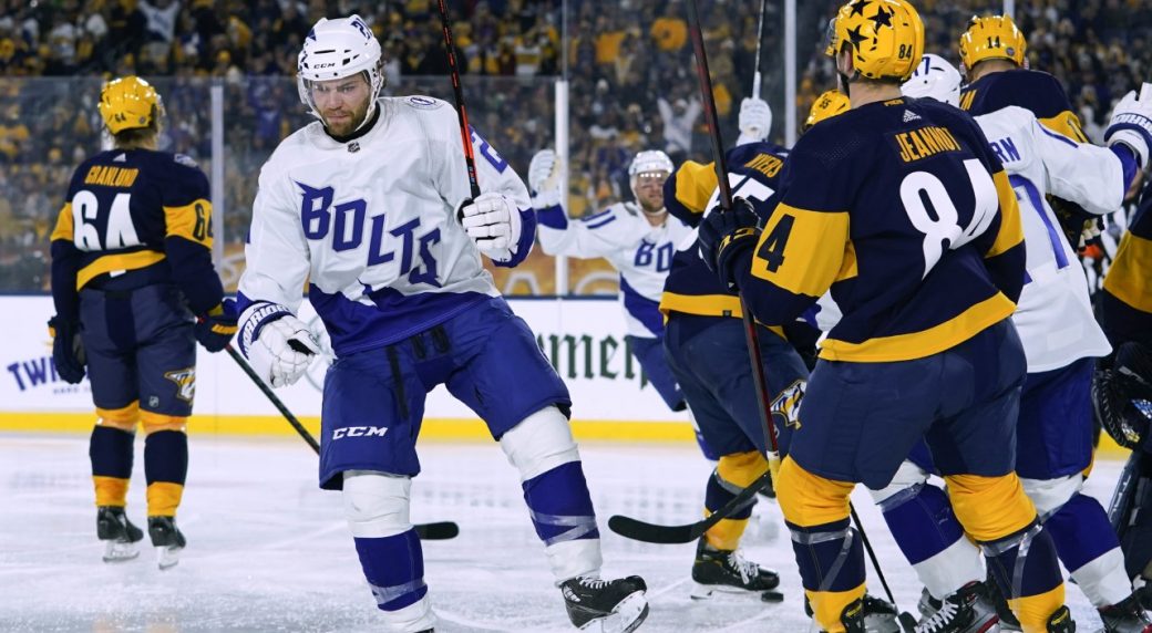 Lightning spoil Predators' outdoor debut in Nashville