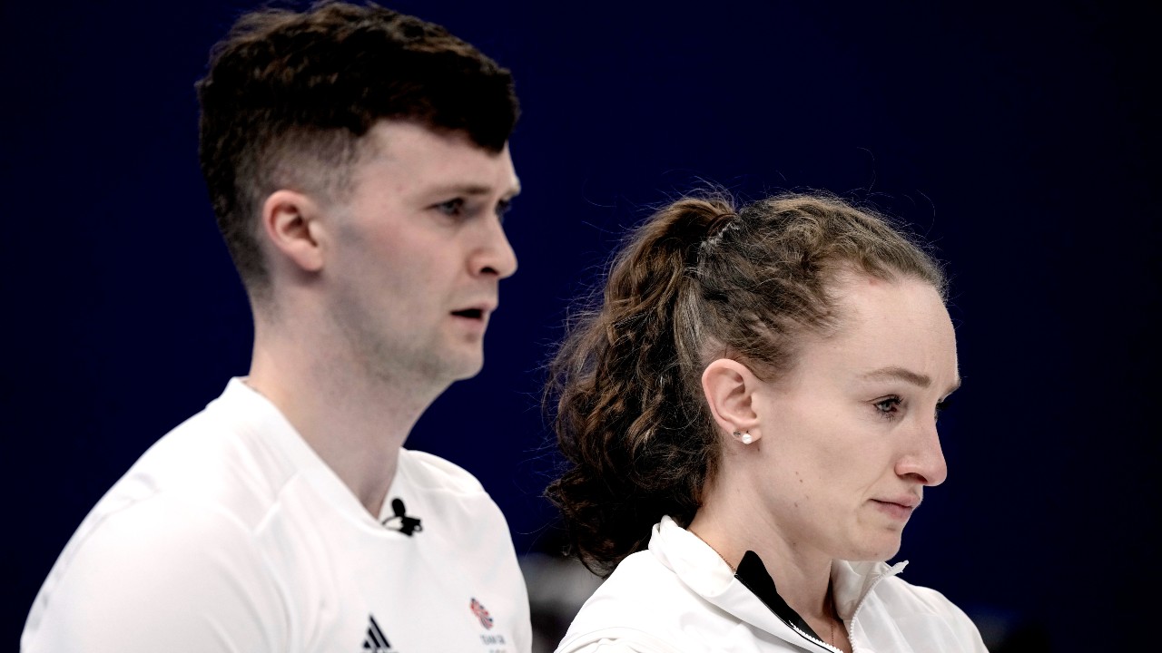 Great Britain's Dodds, Mouat win Olympic mixed doubles curling opener ...