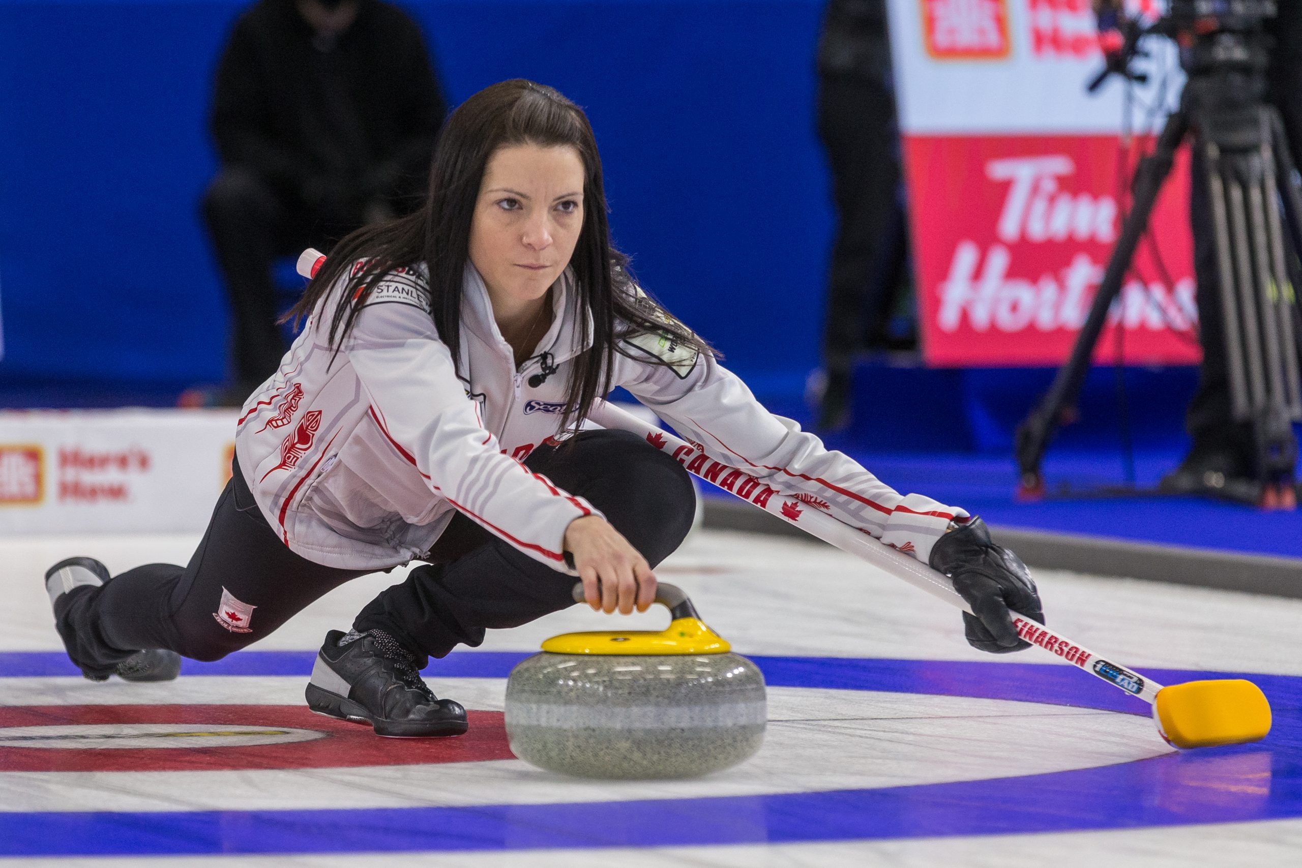 Canada's Einarson falls in extra end to South Korea at world curling ...