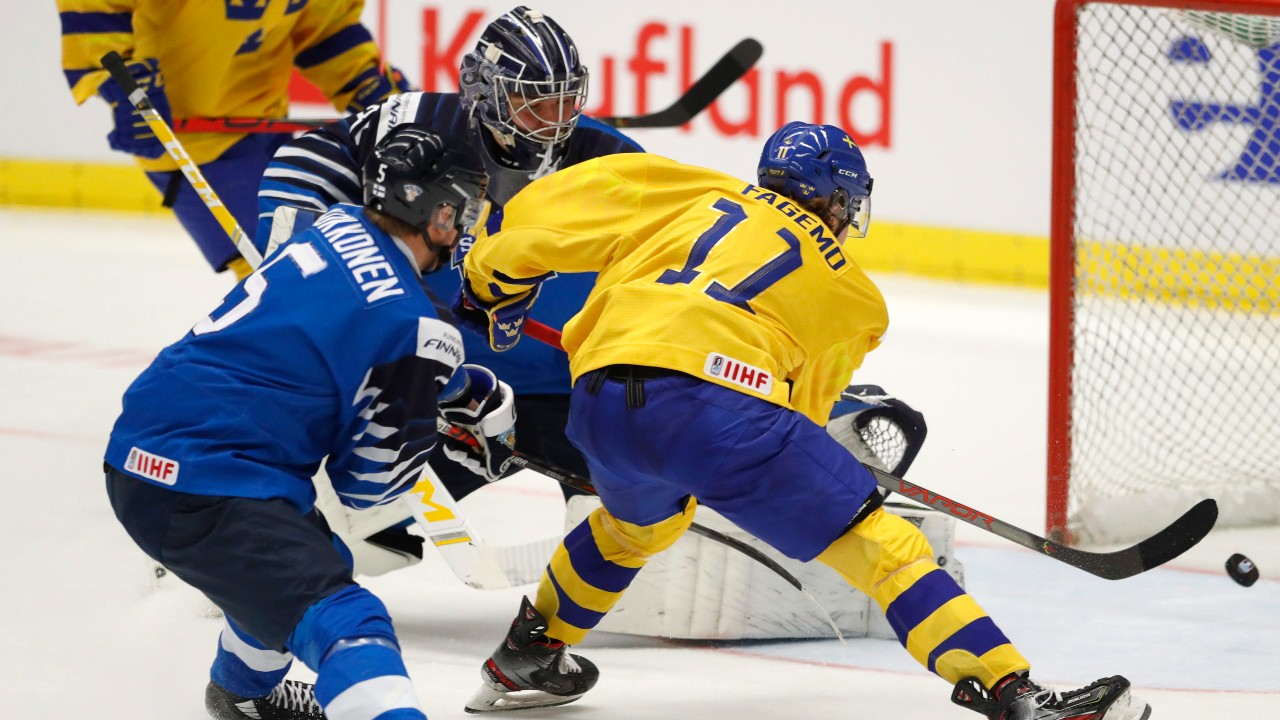 Maple Leafs sign defenceman Mikko Kokkonen to entry-level deal ...