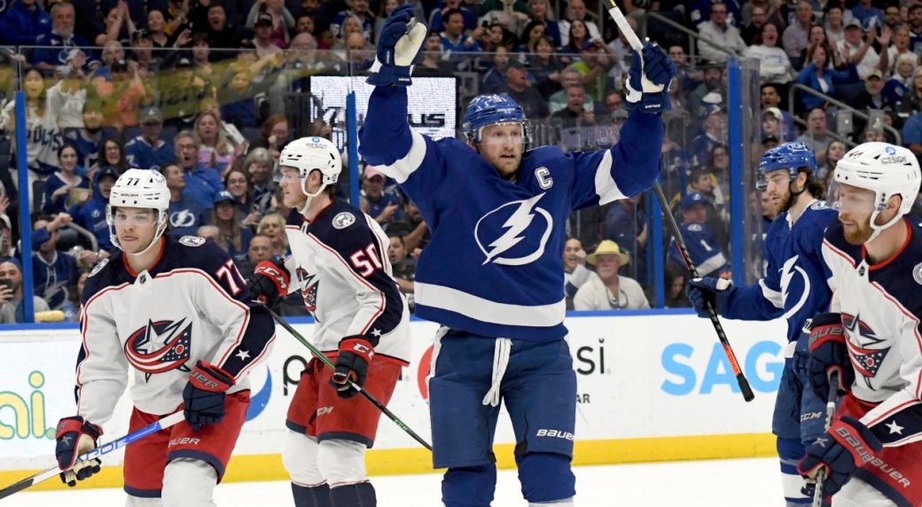 Stamkos has first 100-point season, Lightning top Blue Jackets