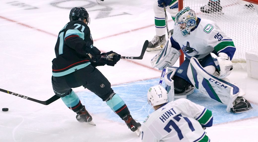 Kraken sign Max McCormick to two-year extension