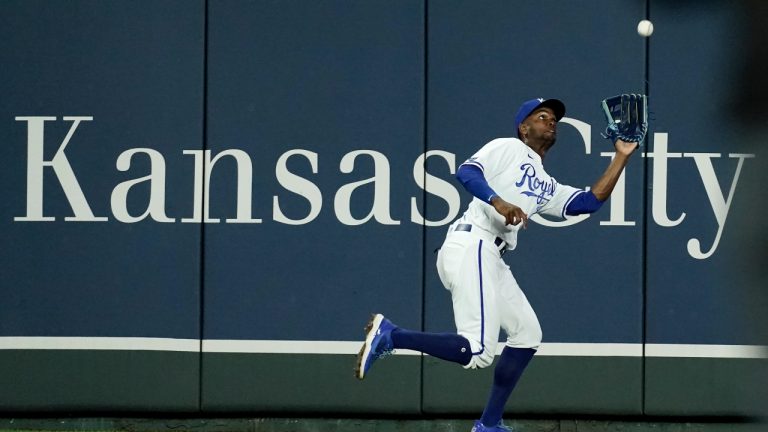 Gotta See It: Royals' Taylor steals a homer away from Knizner for catch ...