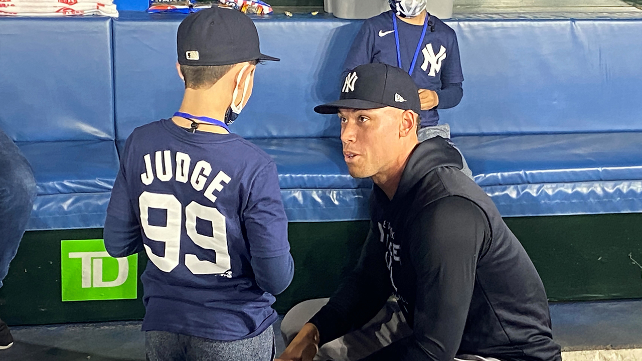Young Yankees fan meets hero Judge a day after viral home run ball ...